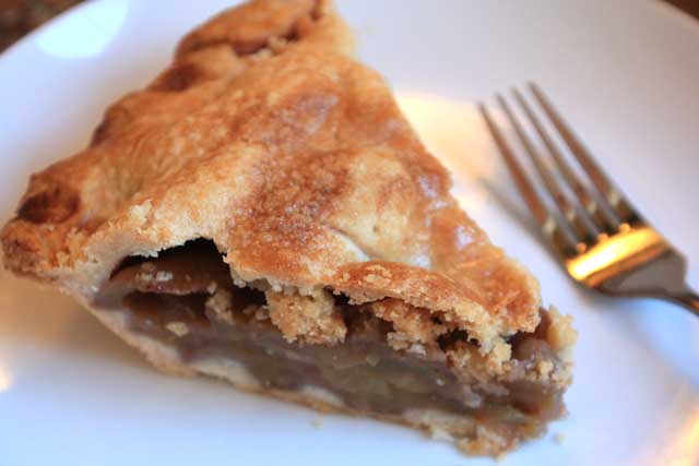 Our Favorite Homemade Apple Pie | Marin Mommies