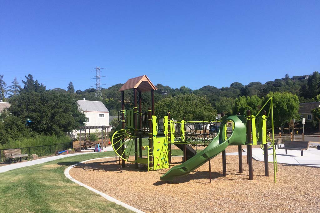 Marin Playgrounds: Bahia Oak Park in Novato | Marin Mommies
