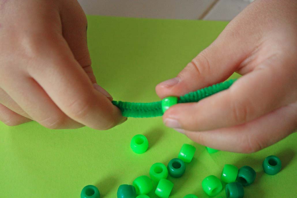 Craft Idea: Easy St. Patrick's Day Friendship Bracelets | Marin Mommies