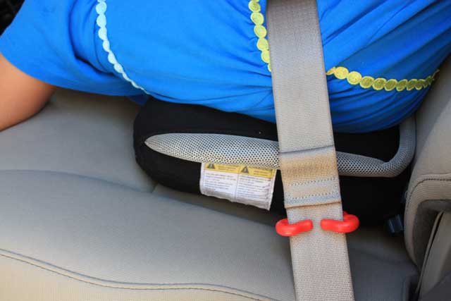 The BubbleBum Inflatable Booster Seat Makes Summer Travel Easier ...