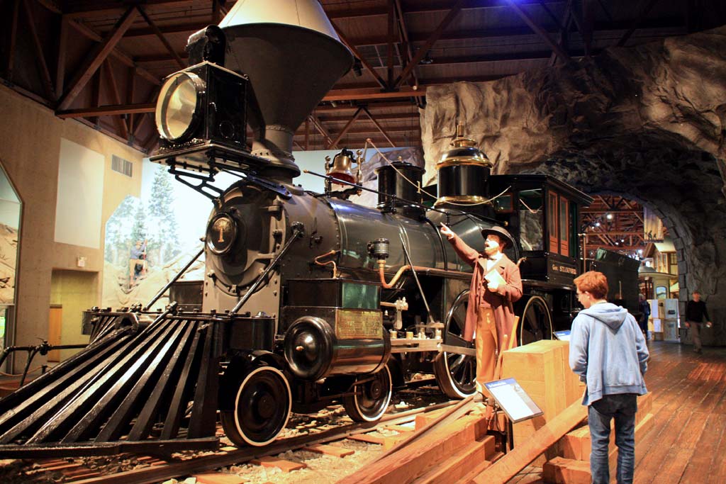 Family Day Trip to Sacramento's California State Railroad Museum ...
