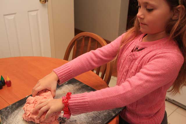 Making Your Own Playdough Is Fun and Easy! | Marin Mommies