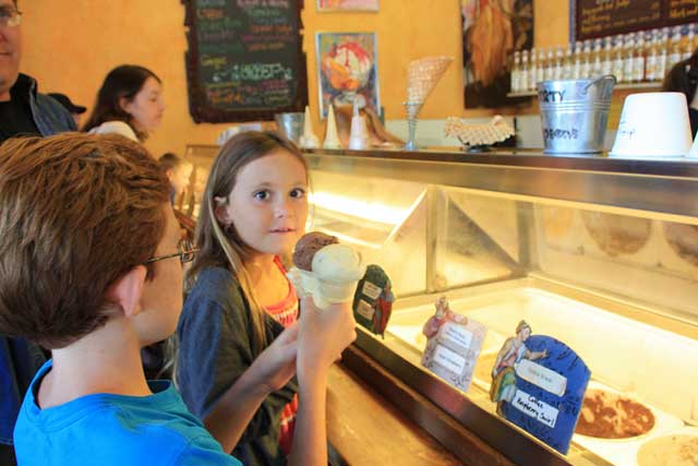 Ice Cream Rules at Screamin' Mimi's in Sebastopol | Marin Mommies