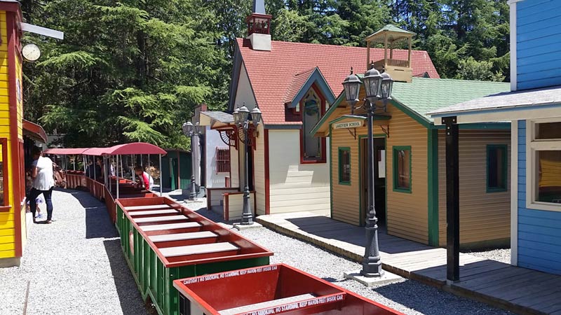 Riding the Rails at Sonoma TrainTown | Marin Mommies